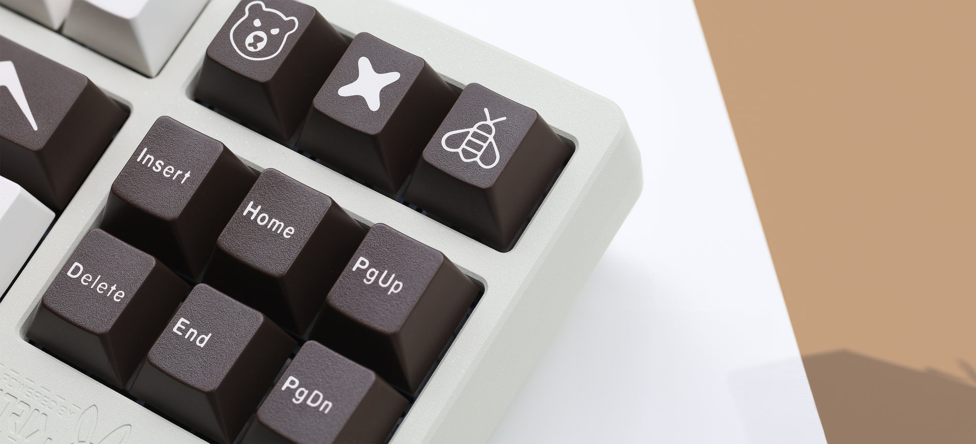 JTK Brown Bear Keycaps - Vala Supply