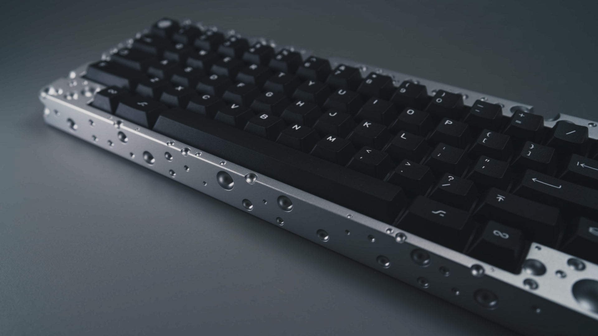 🧀 Swiss - A Cheese Mechanical Keyboard - Vala Supply